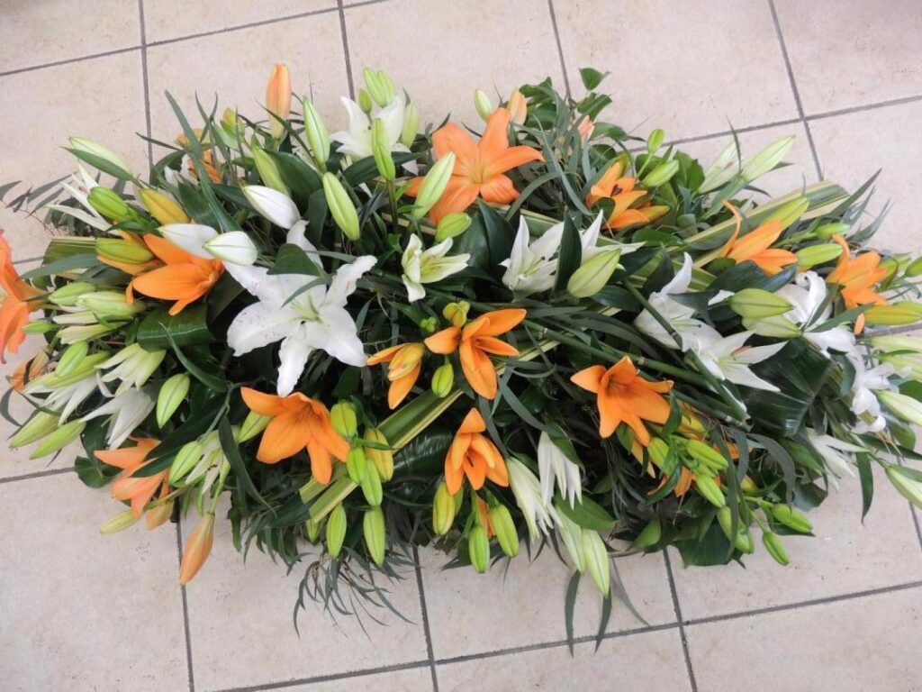 Dessus de cercueil LYS - Au coin fleuri, créatrices florales